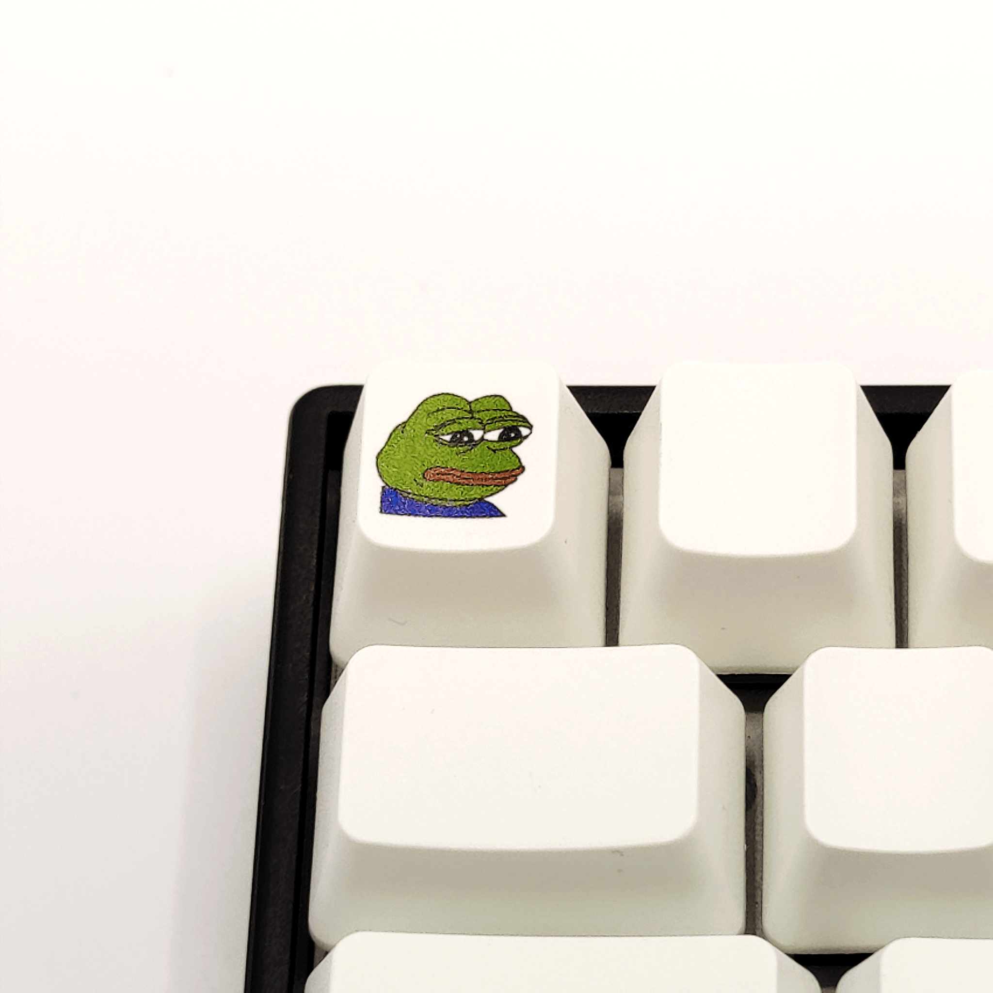Pepe Custom Keycap – Krome Keycaps LTD